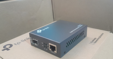 Медиаконвертер TP-Link MC220L V4  Универсальный