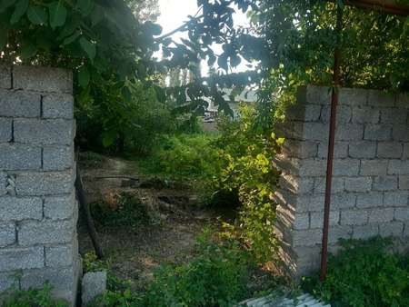 Uchastka sotiladi