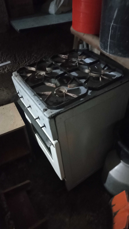 Газовая плита с газовой духовкой
