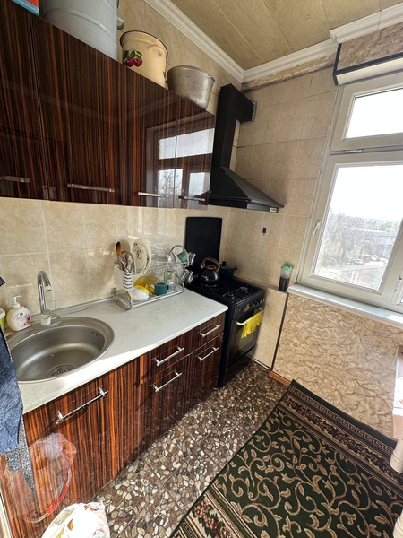 Куйлюк-5. 3/5/5 (улучшенка 77м²), до метро 600 метров