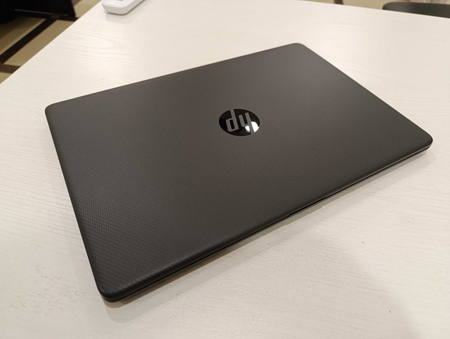HP Laptop 15.6 R3 5300U 4\\\\256