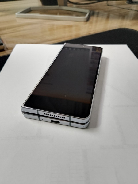 Samsung Gallaxy Z Fold 4