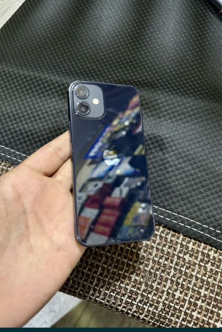 Iphone 12mini ideal aybi yoʻq