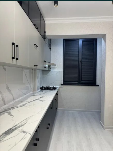Ойбек  3/7/9 Балкон 1*7м² Общ пл 72м² +Мебель +Техника