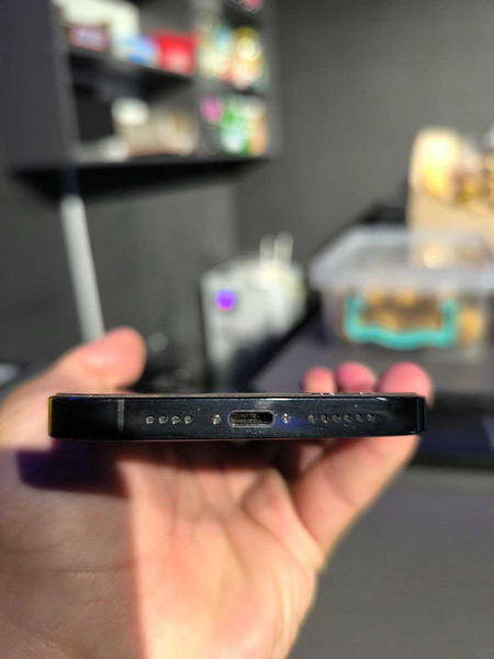 I phone 14 pro max Sotiladi 128 Gb Qora