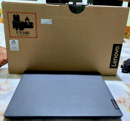 Продаётся новый Ноутбук Lenovo