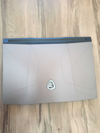 Noutbuk MSI PULSE GL66 (Karobka)