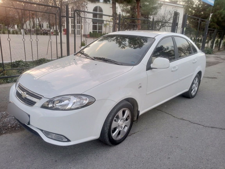 Gentra 3 с камерой, люком, Magic Car и монитором