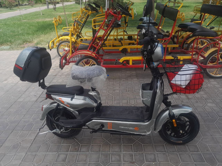 Skutir Demansh yangi minilmaga