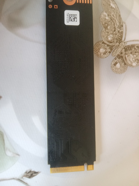 SSD 512 gb Horatio yangi aybi yoq