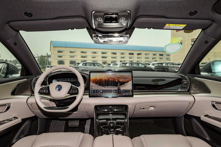 BYD HAN 605 RESTAILING 2025 Naxt va Nasiya savdo asosida xarid qiling