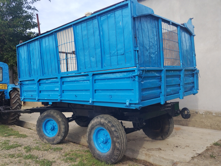 Traktor Komplekt sotiladi