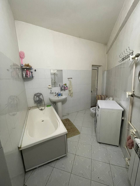 Sergeli 6A moshina bozor yonida 2 xona arenda