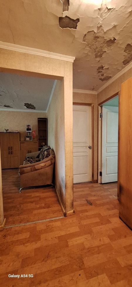 Продаётся 3 комнатная Чиланзар 2 кирпичный дом