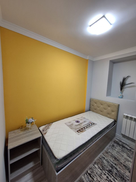 Продаётся Чиланзар 2 2в3 3 этаж. Кирпич.