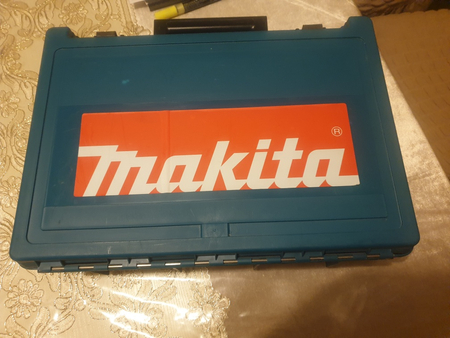 Продаётся ПЕРФОРАТОР MAKITA  made in Japan Perforator sotuladi