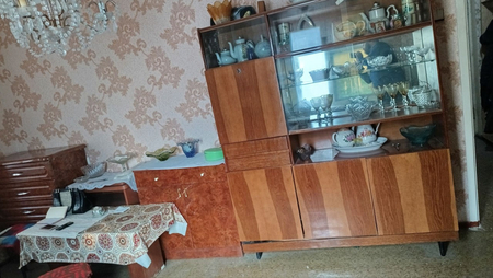 Чилонзор Ок тепа йулни юзида 5каватли 2этаж 1 хонали кирпичный дом