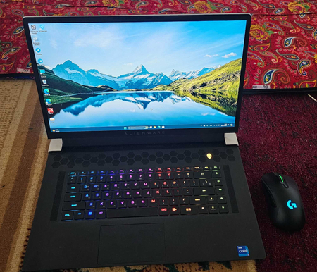 Alienware x17 r2