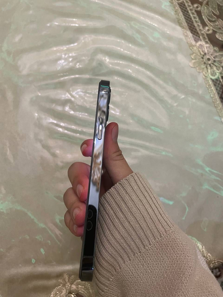 Iphone 12 pro kafolati bilan