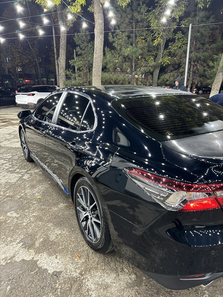 Toyota Camry hybrid 2023