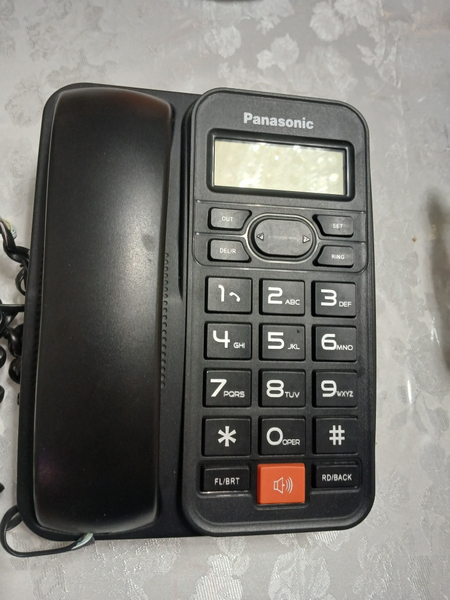 Yangi Damashniy telefom sotiladi