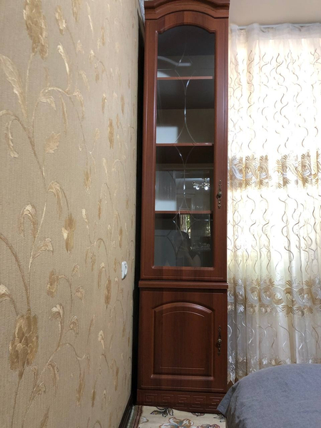 Мебель: Стол письменный, книжный шкаф, полки, кровать. Состояние отлич