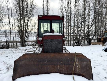 DT 75 Traktor sotiladi