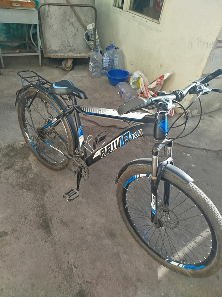 Velosiped sotiladi yangi