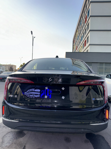 Hongqi EQM5 2024 restyling