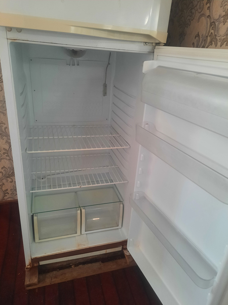 Холодильник 260л.
