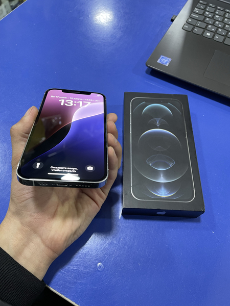 Telefon iPhone 12 Pro
