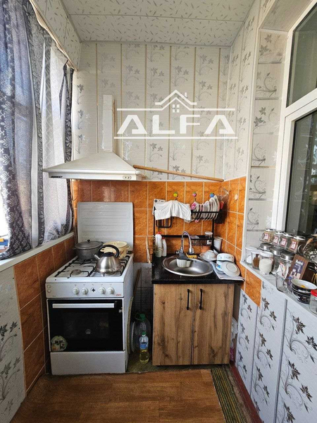 3 xonali 74m² 4-qavat sotiladi.