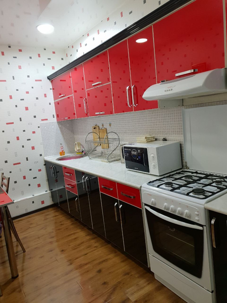 Срочно продаётся 3 в 2//5//9  ул Кунаева ориентир Гранд мир Отел