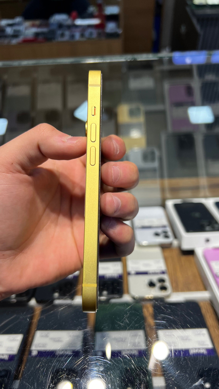 Iphone 14 (gold)