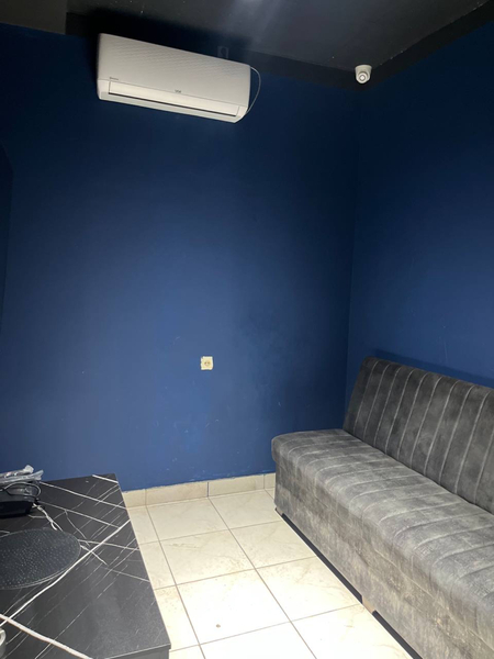 Аренда отдельно стоящего здание , вдоль дороги 150м2 с парковкой