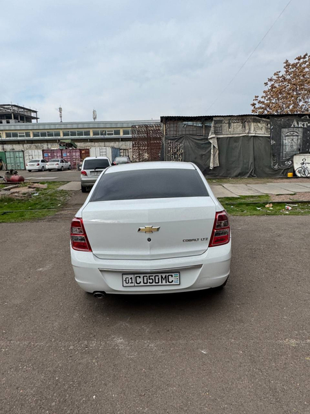 Продаю свою машину Кобальт