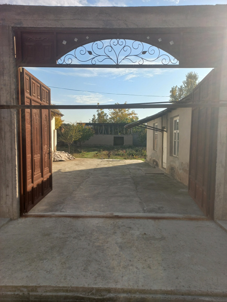 Yangi Toshkent uy sotiladi