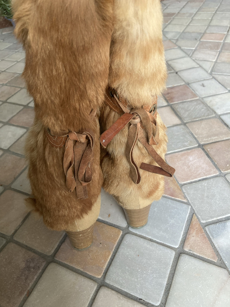 Сапожки женские