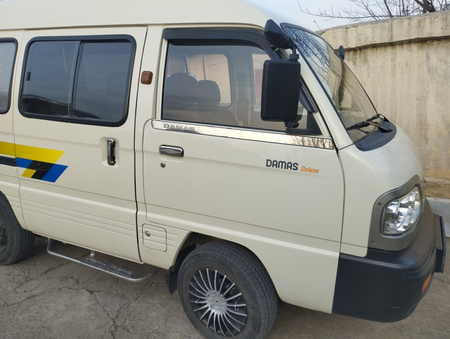 Damas srochna sotiladi