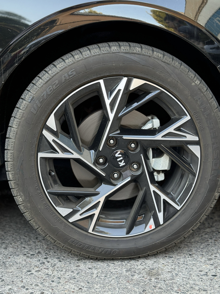 Продается Диски и балон 18 Kia
