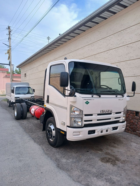 Isuzu 2009 yil Aftobusdan Yig'ilga