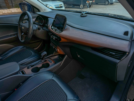 Tracker 2 LTZ 2023