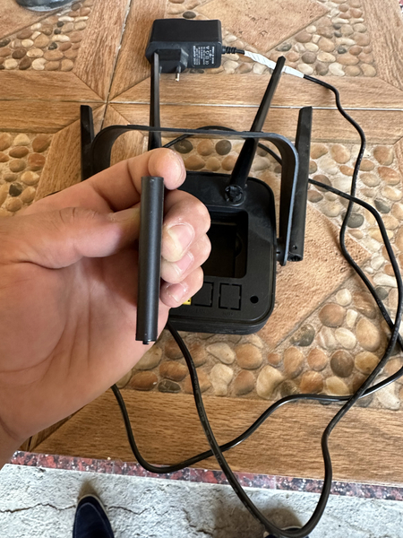 4G cpe router batarelli 6 soat ishlaydi kuproq daje