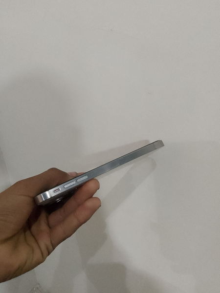 IPhone x r 15 pro qilingan