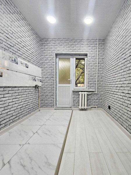 V4469 1/4/4 метро Хамза 28м2 евроремонт