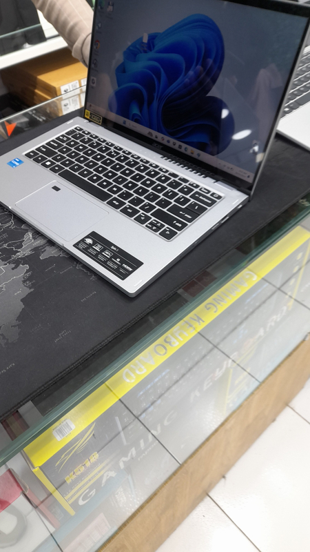 Acer Aspire 3 Spin 14 .  14 diaganal