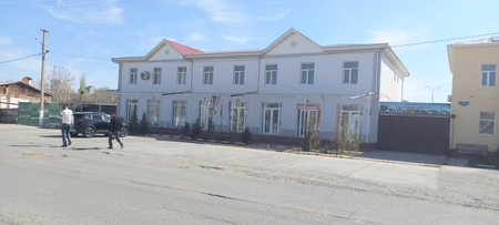 Тез арада кала орайында жайласкан Имарат сатылады
