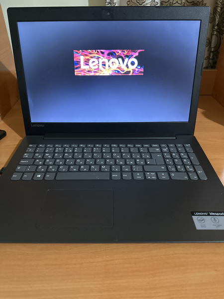 Noutbuk Lenovo ishlatilgan xolati yaxshi yengidan kop ishlatilmagan