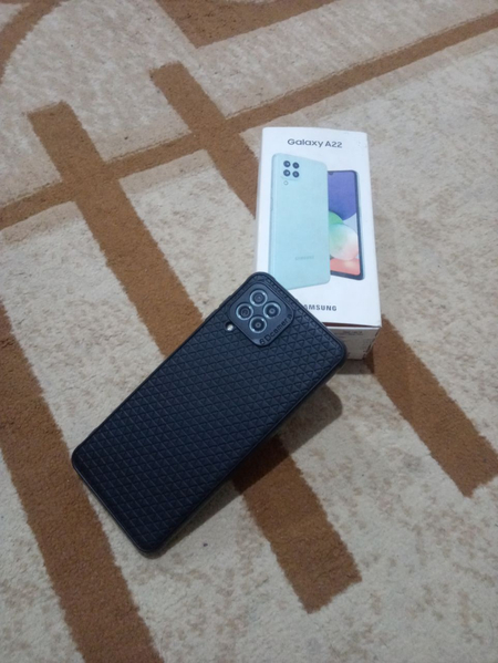 Samsung a22  yaxshi ishlaydi xamma joyi