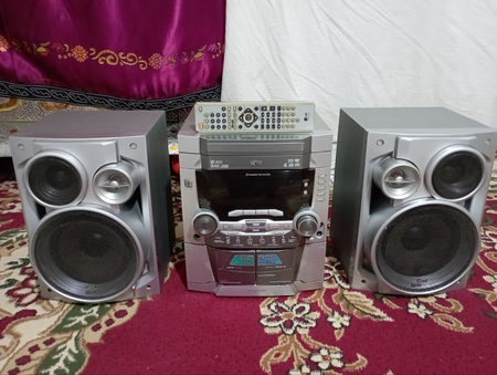 Muzikalniy sentr JVC